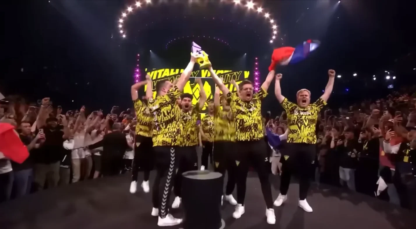 Counter-Strike Esports: Complete Guide - Eneba