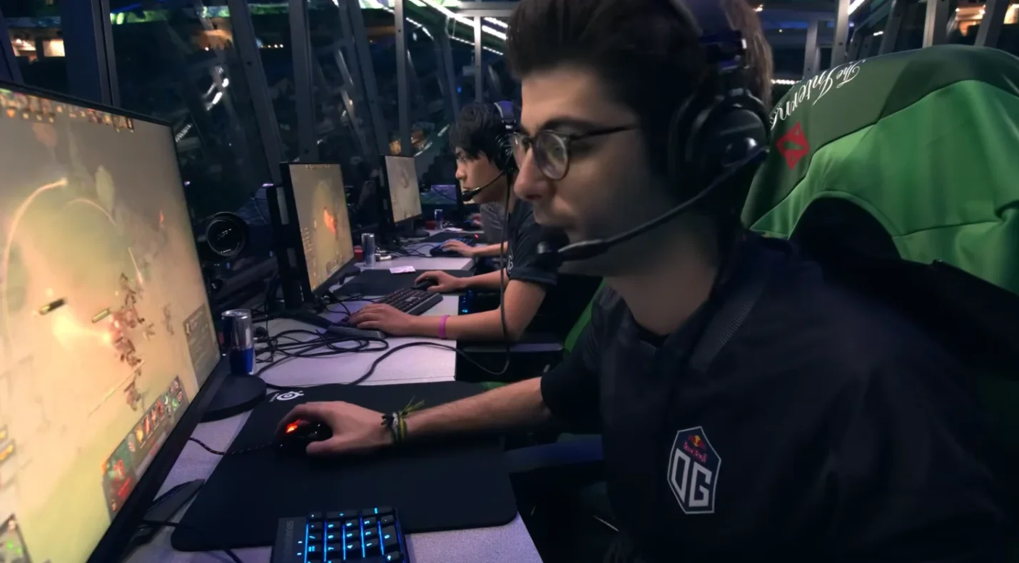 Dota 2 esports: Complete Esports Guide - Eneba